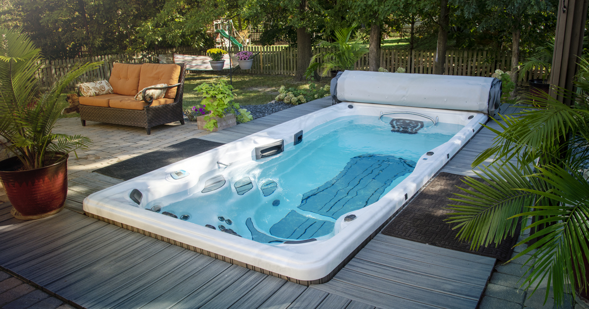 Water dumbbell workouts: A beginner’s guide - H2X Blog