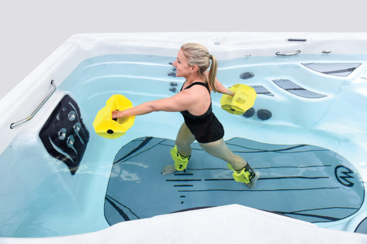 Water dumbbell workouts: A beginner’s guide - H2X Blog